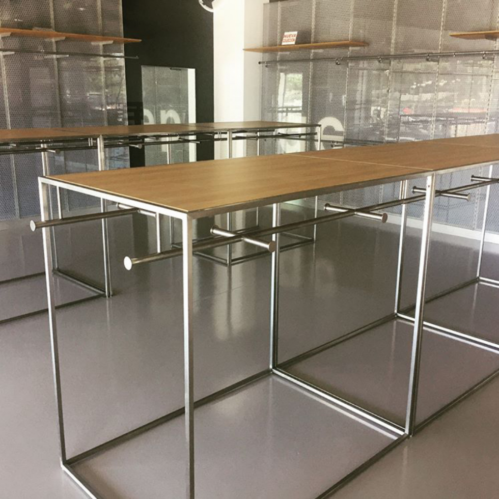 Fábrica Percheros Industriales | percherosecomar.com